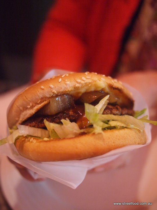 B-Kyu: Dean's Diner ~ Aussie Hamburgers - Newtown