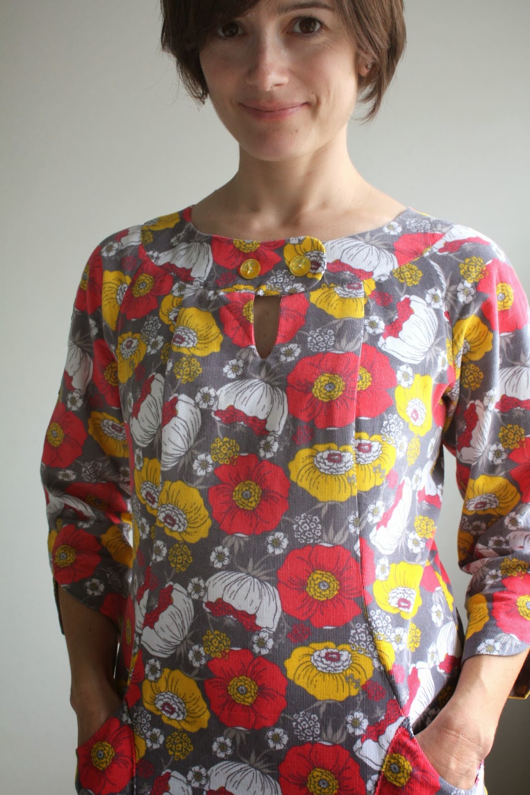 Nicole at Home: Spring dress in baby wale corduroy (Simplicity 2927)