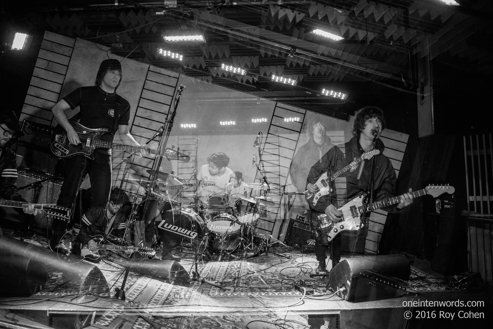 one in ten words: B-17 at Adelaide Hall - Concert Pictures