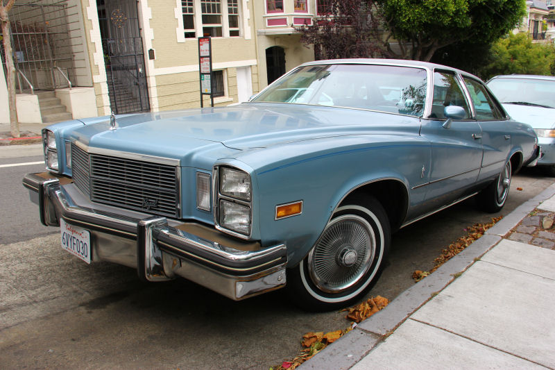 California Streets: San Francisco Street Sighting - 1977 Buick Regal