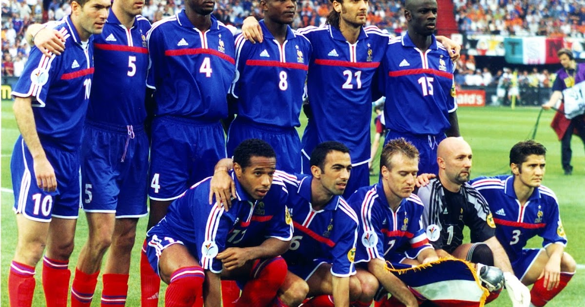 Magazine of football pictures: Euro 2000