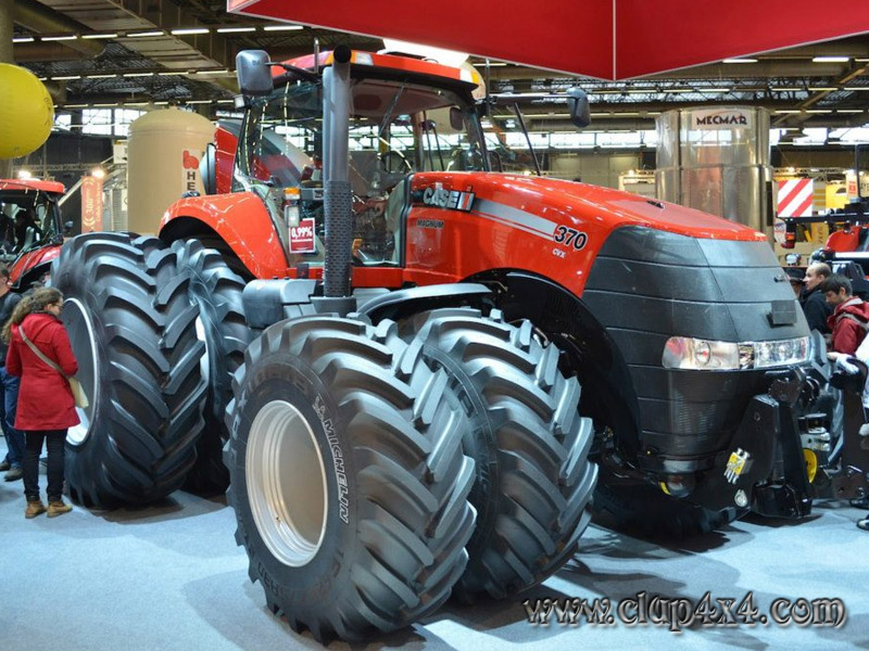 Tractors - Farm Machinery: Case IH Magnum 370