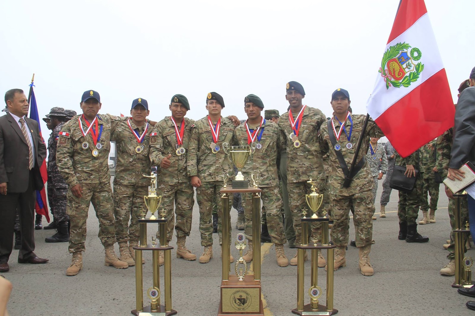 Nuestro Ejército en video: Equipo de Comandos del Perú que participó en ...