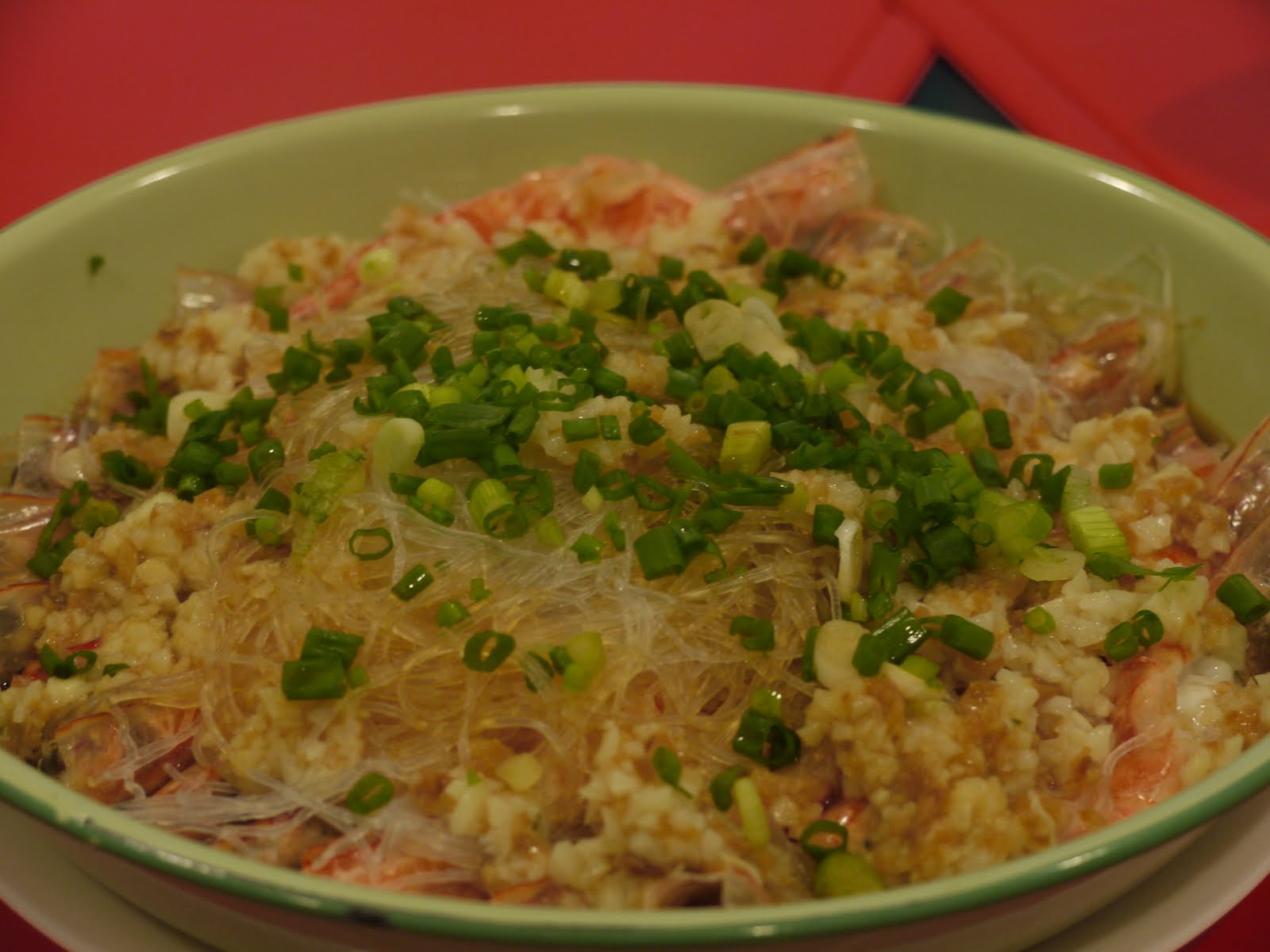 neeble neeble: steamed prawns with minced garlic