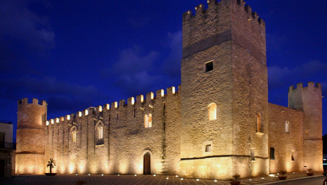 Entre Tantas Besteiras...: 8 fotos incríveis de castelos medievais do ...