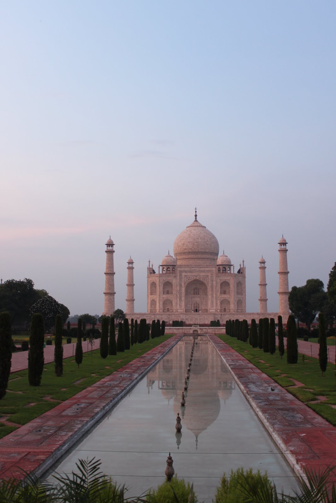 Luvs life too much to lose out!: Incredible India Adventure - Taj Mahal
