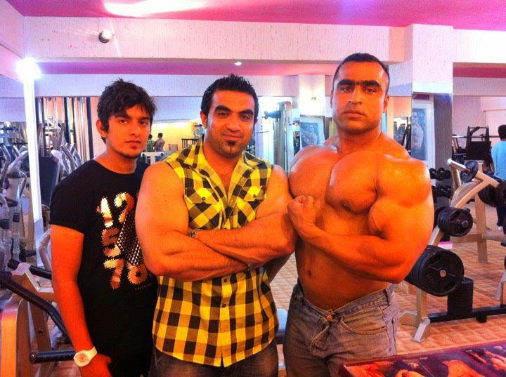 world bodybuilders pictures: mister Pakistan msucles god Atif Anwar
