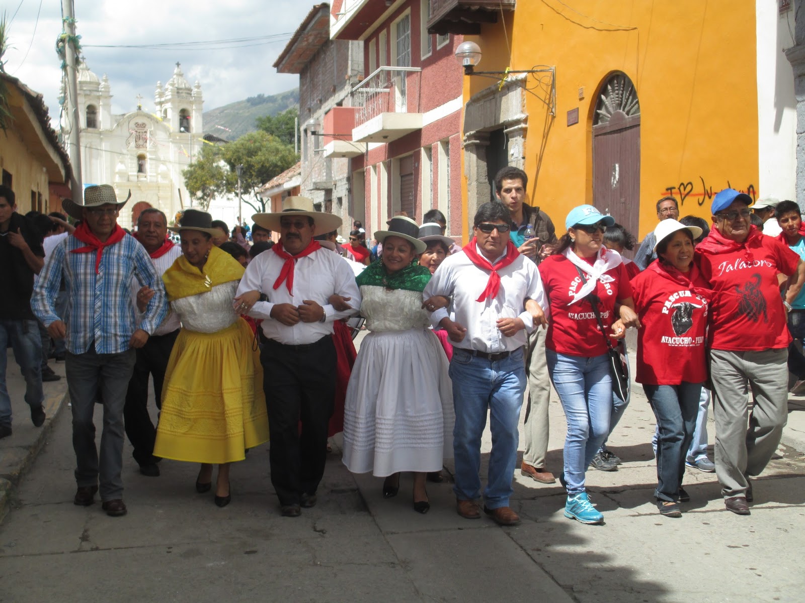 Munay (Love & Beauty): Stories of Life in Peru: Easter break in Ayacucho!