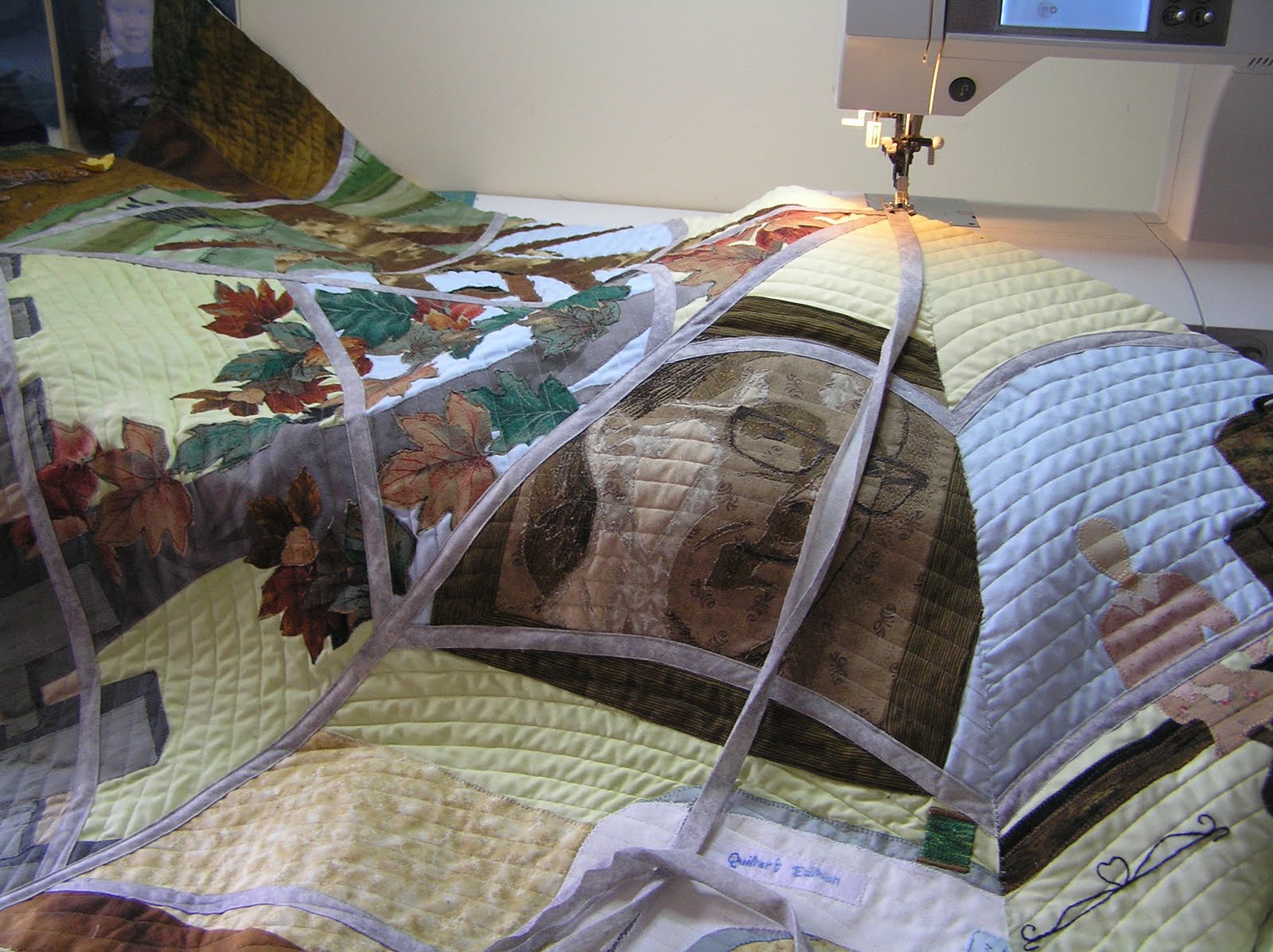 Tea Tree Quilter: Cobweb Cottage Quilt by Tangled Web Quilters