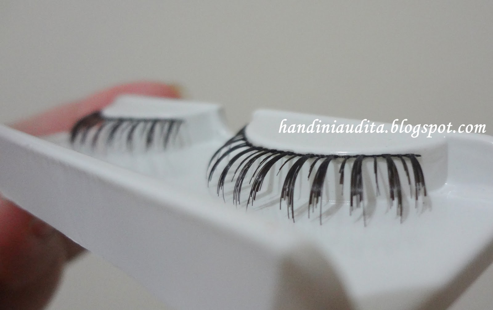 Under Eye False Lashes For Natural Looking Lash | Handini Audita