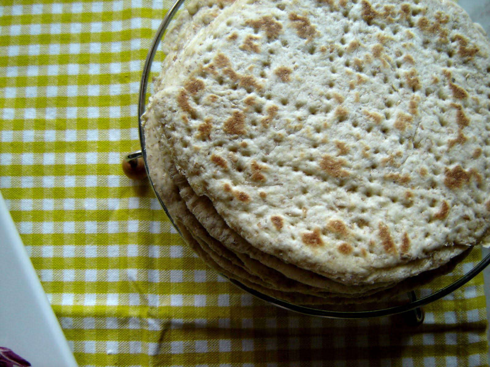 VA DE PAN: Tunnbröd- Pan Polar con aguacate y salmón