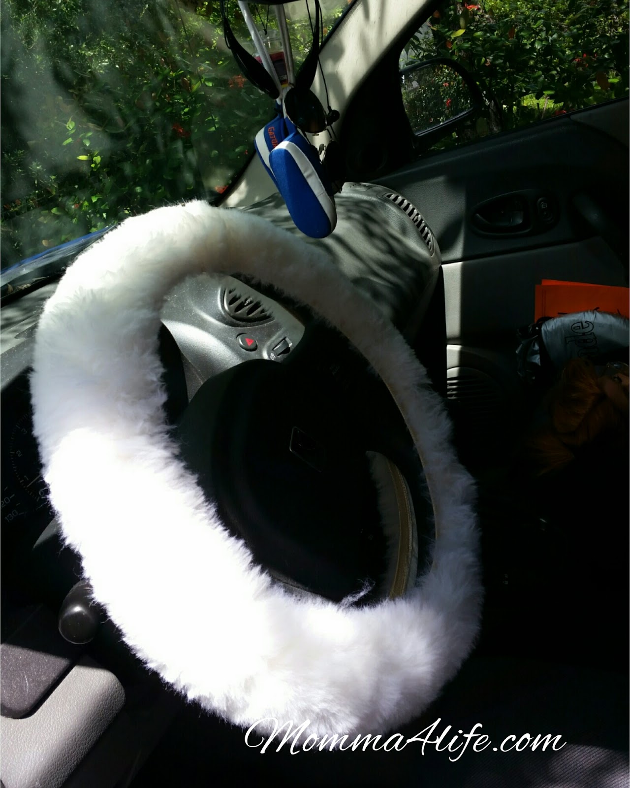 Sheepskin White Steering Wheel Cover Review - Momma4Life