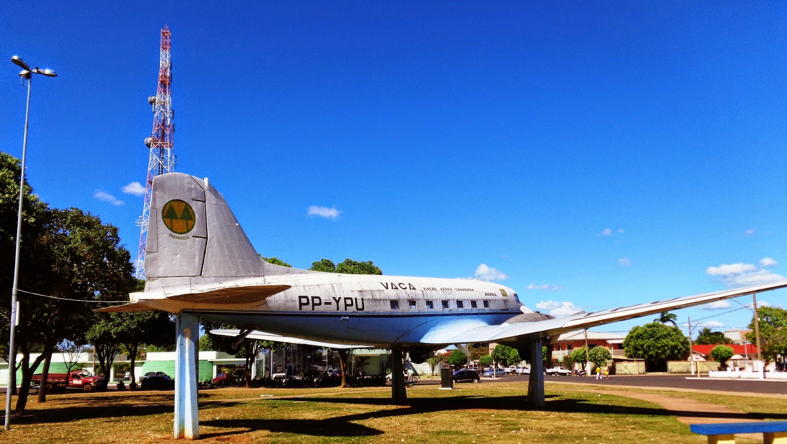 AVENTUREIRO DO AR: VACA - Viação Aérea Canarana.... Um monumento histórico