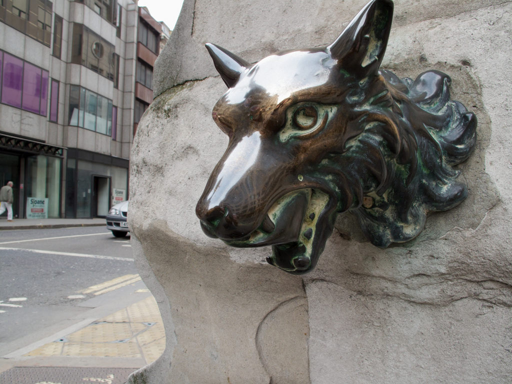 Ξωτικό: Aldgate Pump, μια αντλία νερού στο Λονδίνο, δημοφιλές ορόσημο ...