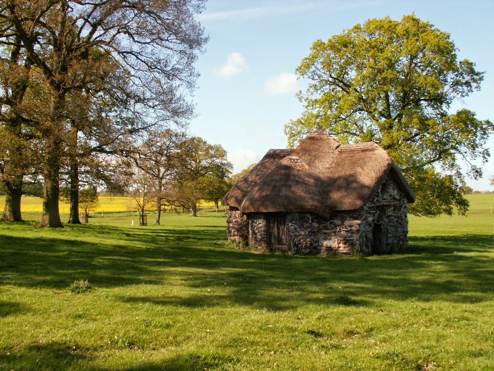 CUBO ET EXCUBO: Badminton, Root House (Hermit's Cell)