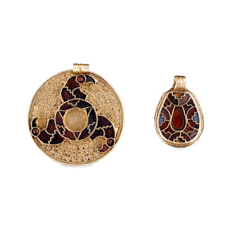 Interesting Pretties: 7th Century Saxon Gold Disc Pendant