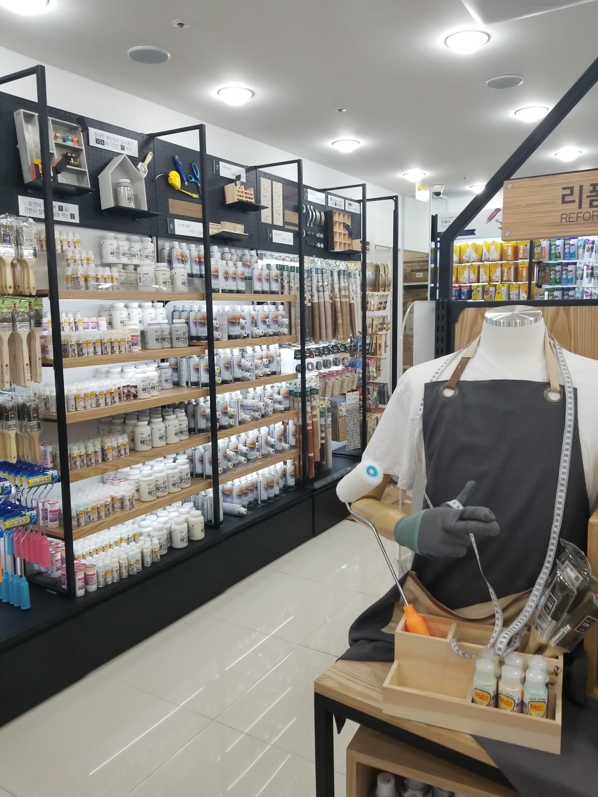 Day 1: New Huge Daiso in Myeongdong - Seoul, South Korea - chichicho~