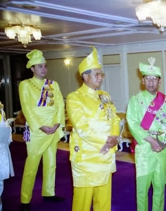 WARISAN RAJA & PERMAISURI MELAYU: DYMM Sultan Dr Nazrin Shah Sultan ...