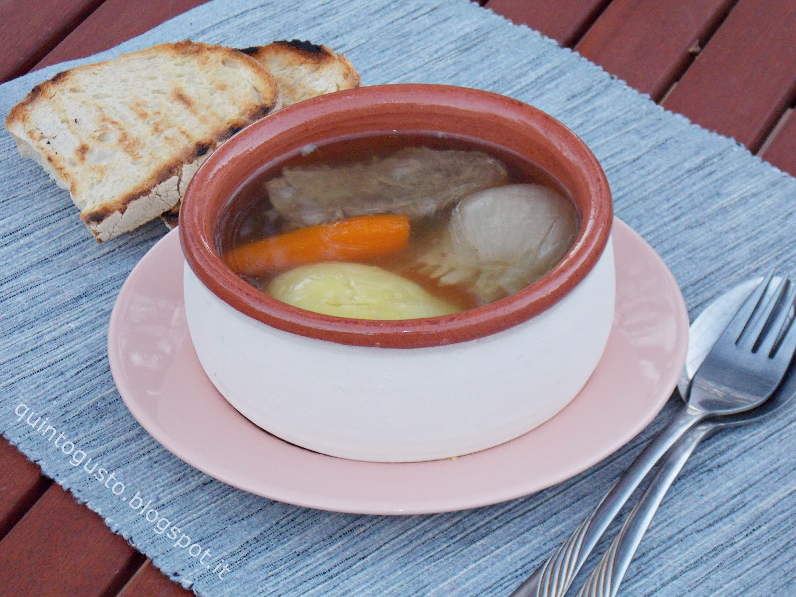 Brodo di manzo | Apriti Sesamo - Cucina greca e non solo