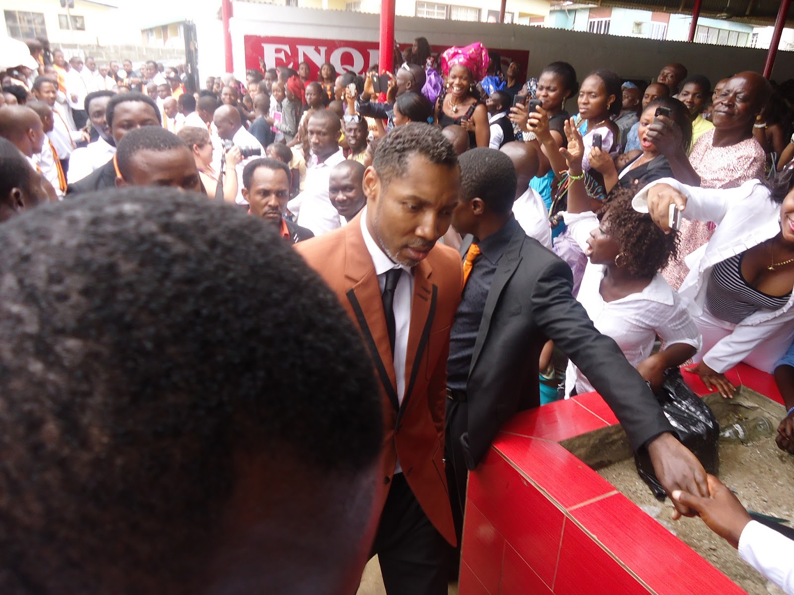 Sealed with kisses: Pastor Sign Fireman is married - See (wedding ...