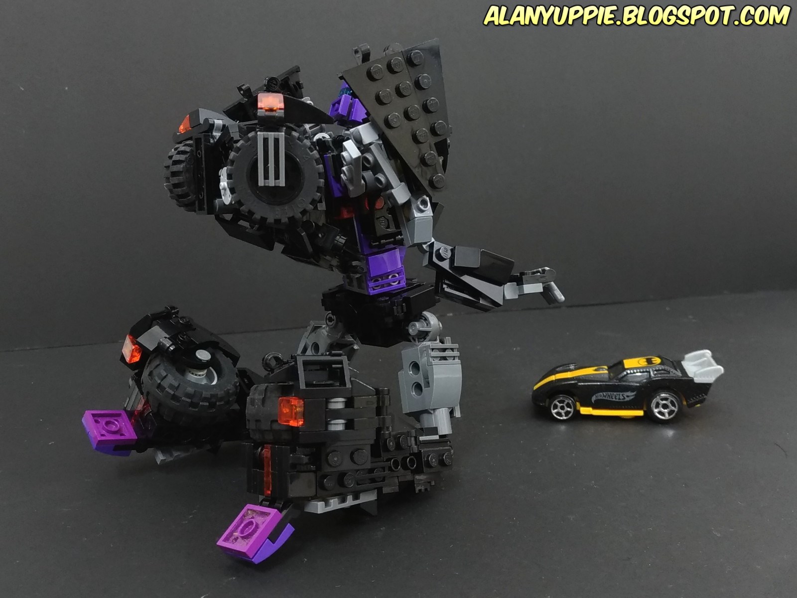 Alanyuppie's LEGO Transformers: LEGO Batman Batmobile transforming ...