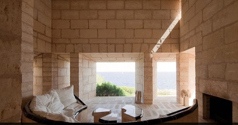 Architecture in the Light of Day: Can Lis: Form and Performance