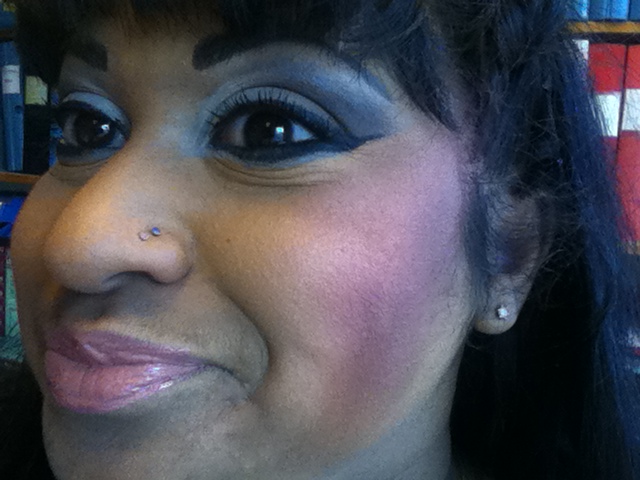Mizz Made Up: Makeup look for the day....Natural....cheeky look......