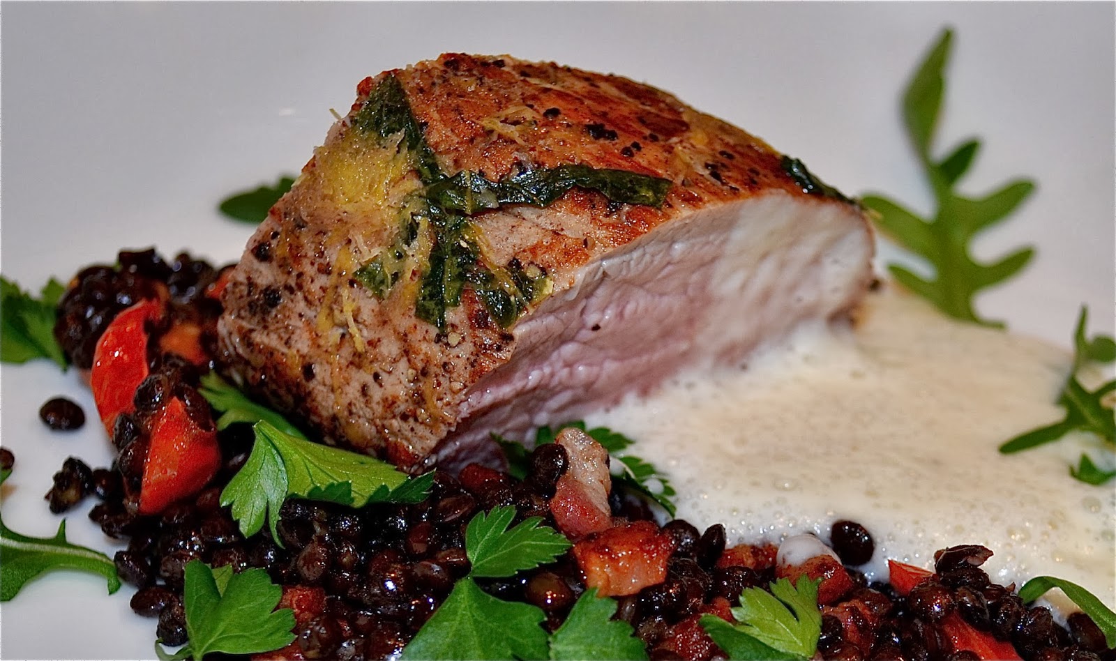 mmm recept: Kalvfilé med belugalinser, semitorkade cocktailtomater och ...