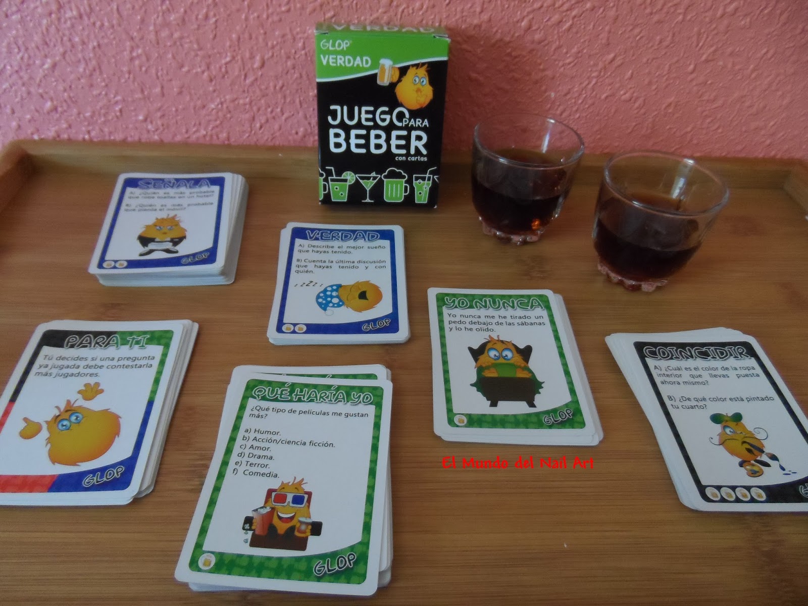 El Mundo del Nail Art: Conociendo GLOP GAME: Juegos para Beber!