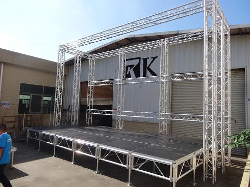 portable stage design: Portable aluminum stage structures