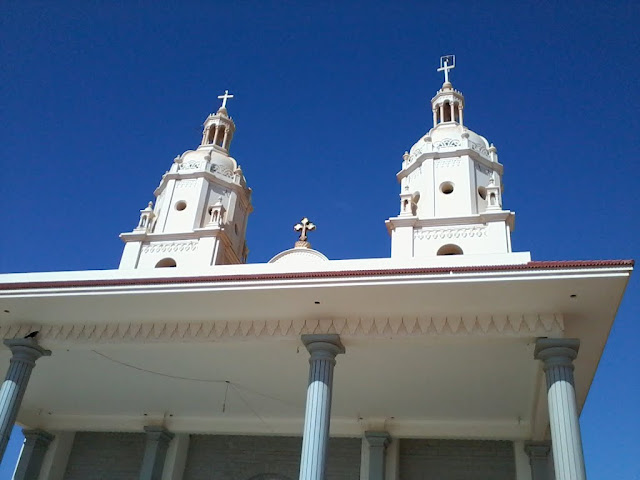 Tamilnadu Tourism: St. Antony's Church, Uvari, Thirunelveli