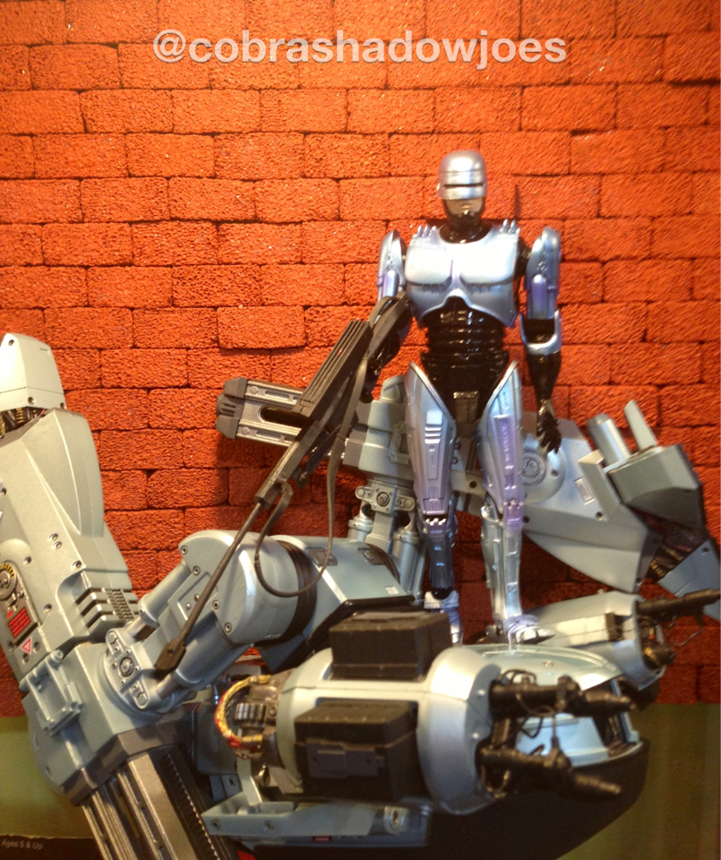CobraShadowJoes: NECA Toys Robocop - Deluxe Figure with Jetpack and ...