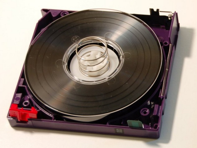 185 TB in a Sony Magnetic Tape - TECHurosity | new technology 2016 ...