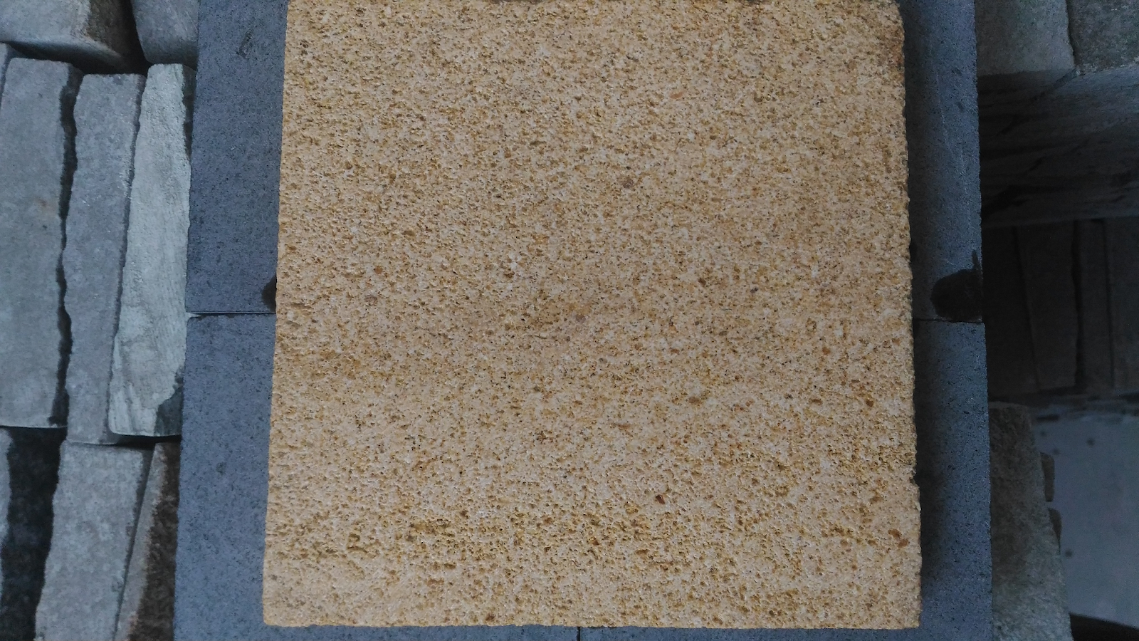 Pabrik Batu Alam Paras Jogja Palimanan Putih Super - Pengrajin Batu Alam