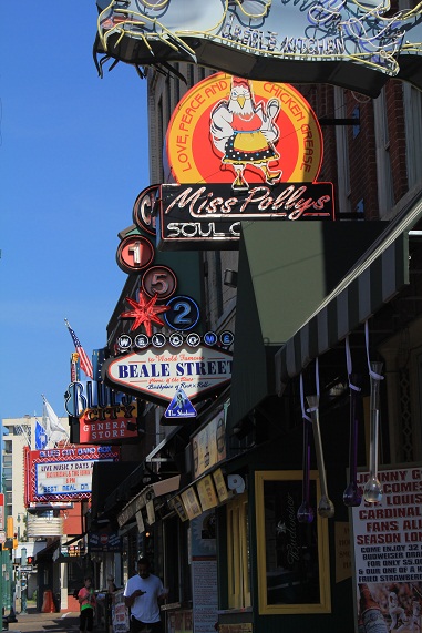 The Wanderers: A (Hot) Walk Down Beale Street