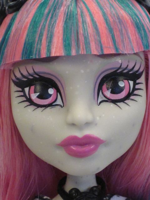 Monster High Review: Rochelle Goyle and Roux | The Toy Box Philosopher