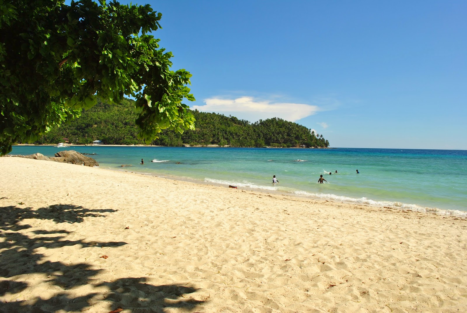 Backpacking Pilipinas: Summer 2014 Travel Guide: 16 Best Unspoiled ...