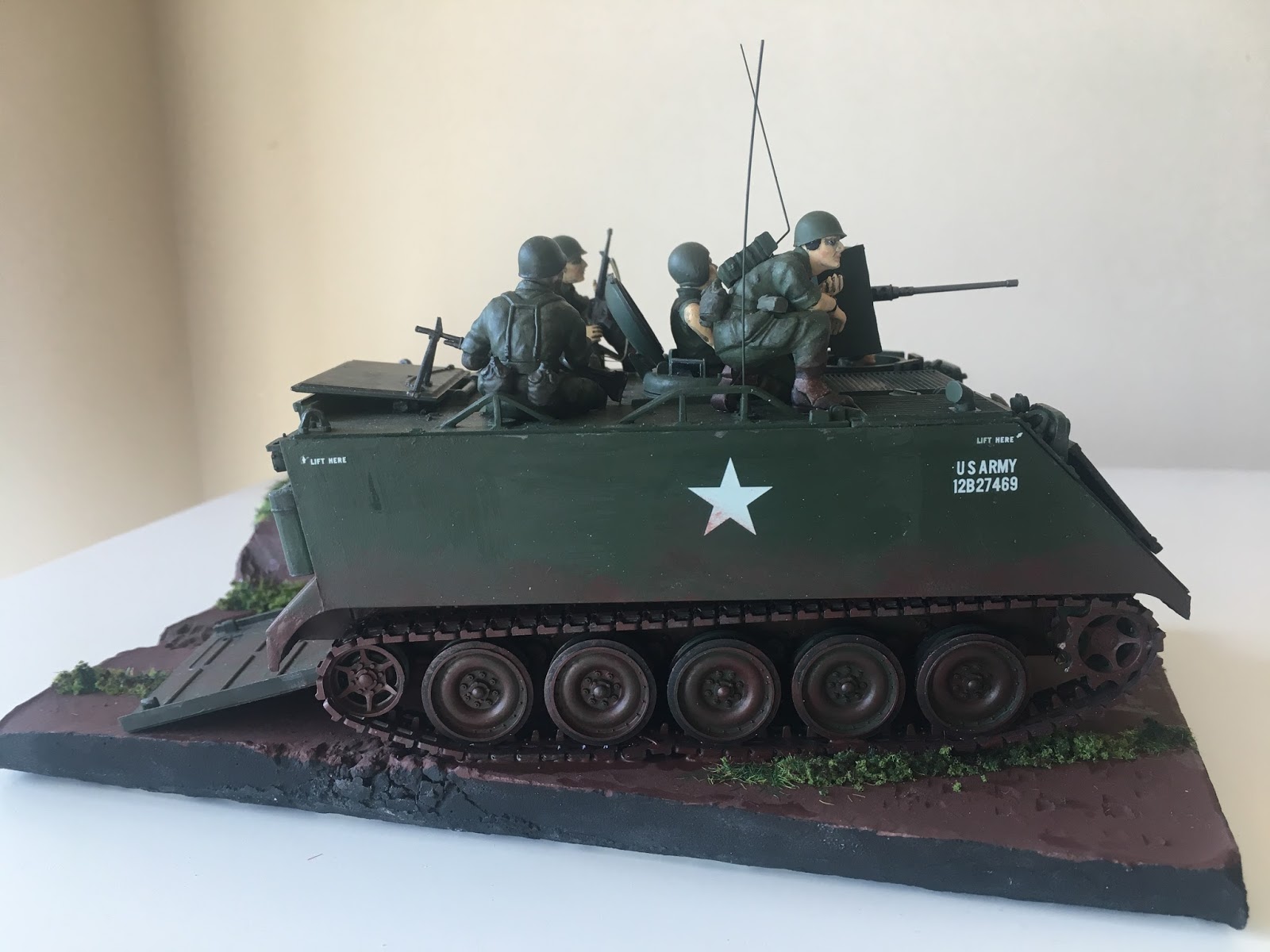 Endeavors in Plastic: Tamiya 1/35 M113 Armored Personnel Carrier