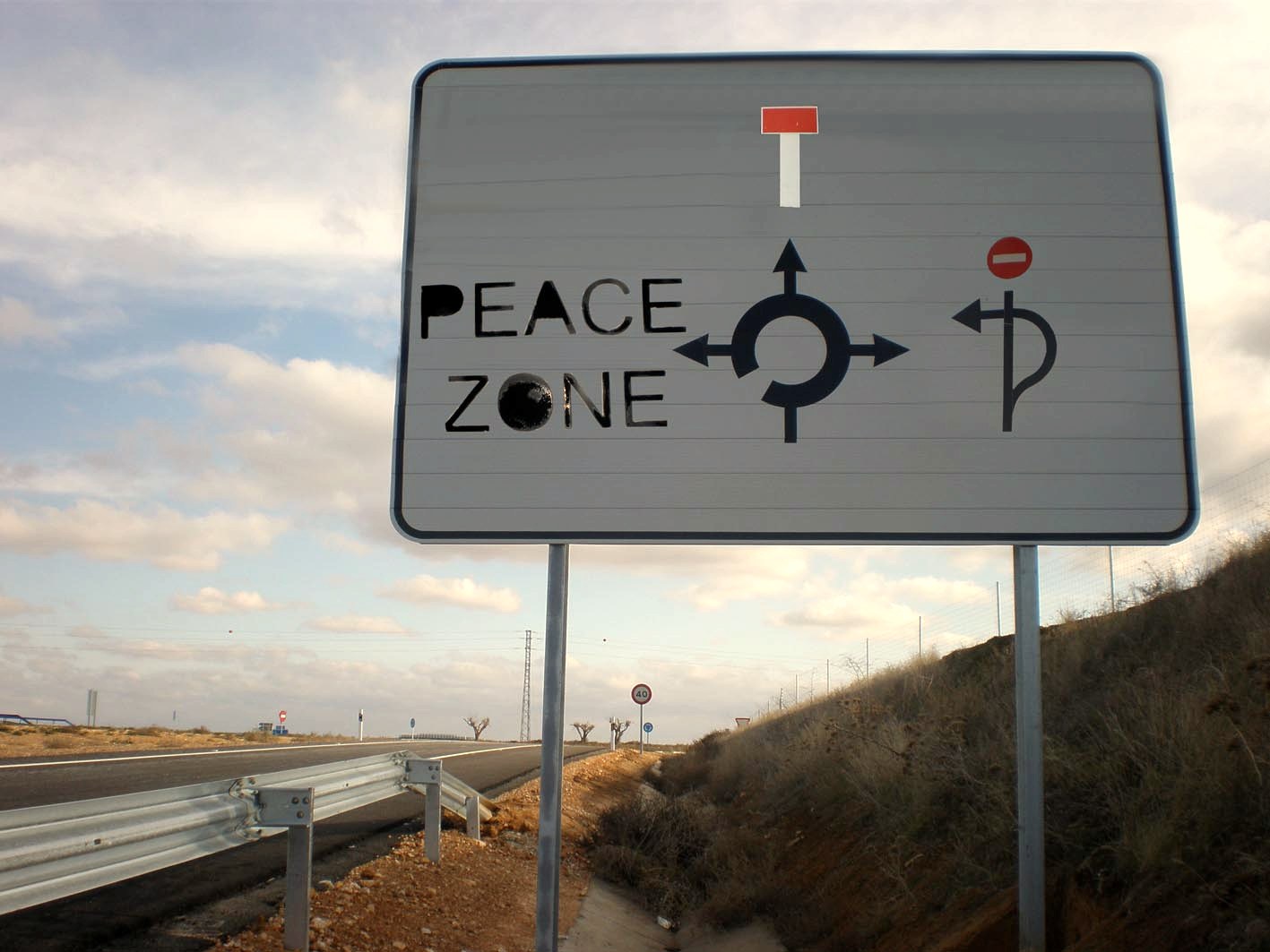 PEACE ZONE Action