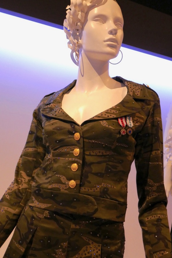 Hollywood Movie Costumes and Props: Pitch Perfect 3 movie costumes on ...