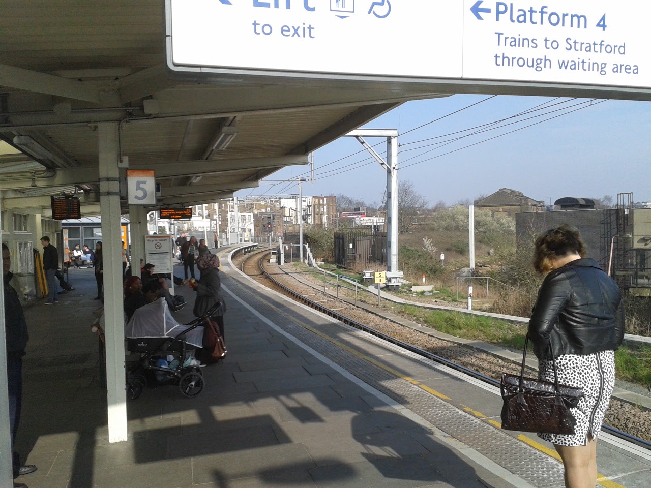 Ramblings of an ex-Ruislip Commuter: Encircling London - a trip on the ...