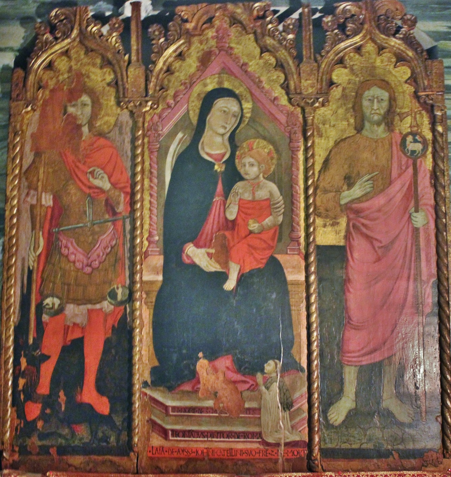 Gothic altarpiece in Rome.