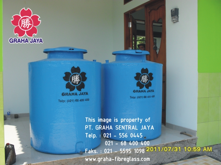 Kuras WC Tanpa Mahal: Tangki air fiberglass, tandon air, tangki penguin ...