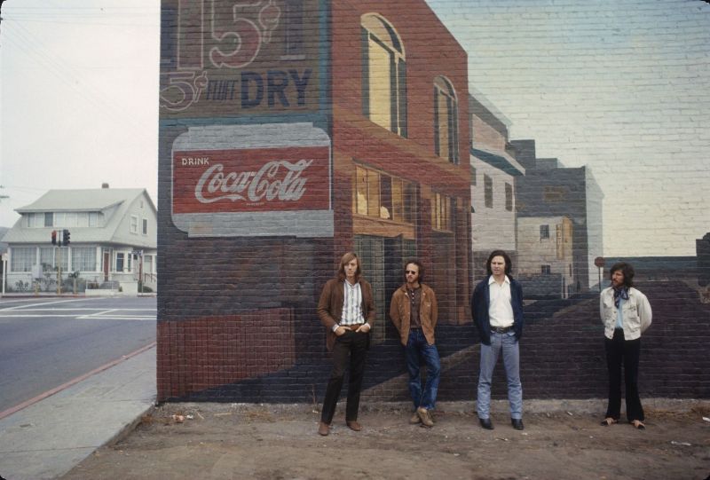 30 Rare Behind the Scenes Photographs From the Morrison Hotel's Album ...