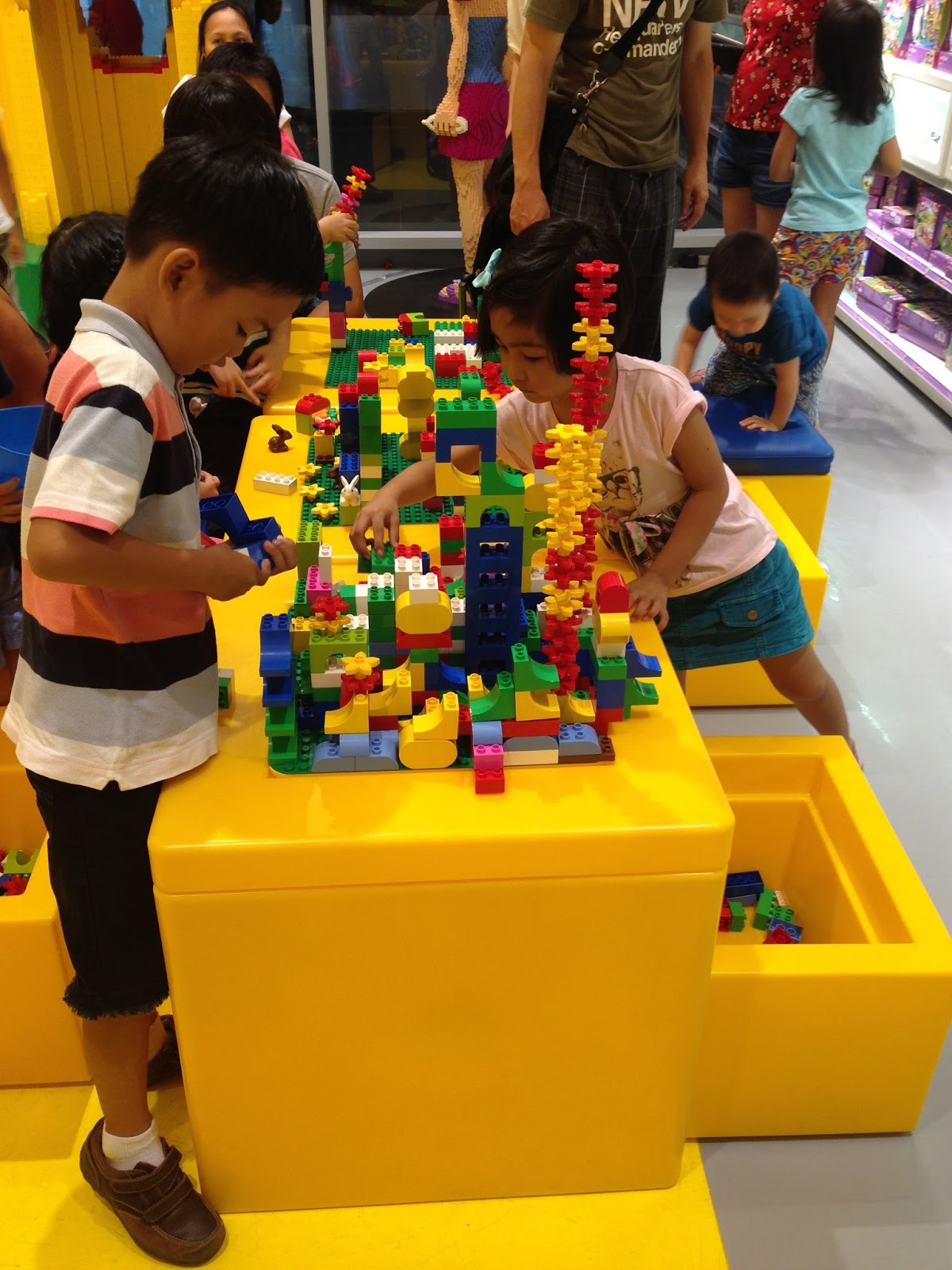 Mastermom Speaks: The First LEGO® Certified Store in the Philippines