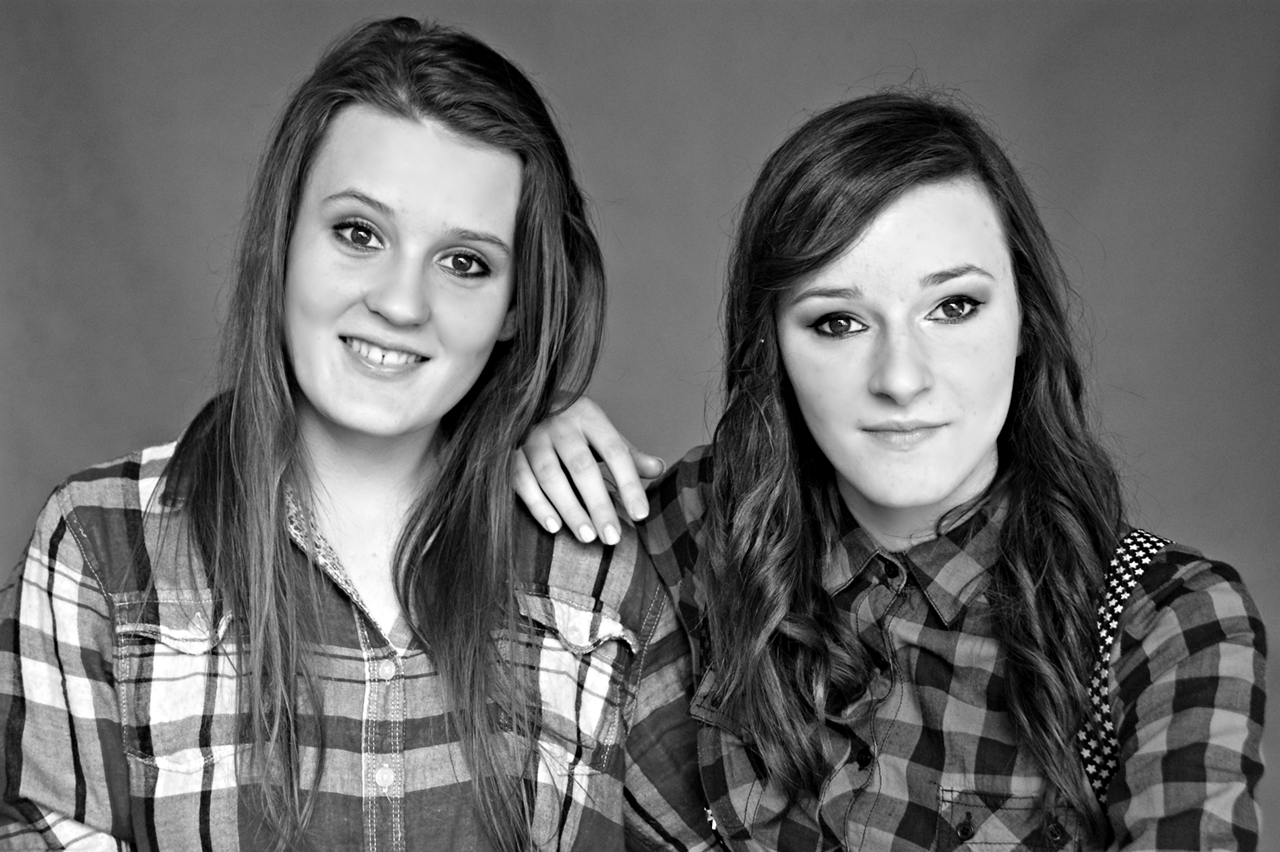 Emily & Monika | Scraps of the past - Klaudia Kopeć Photography