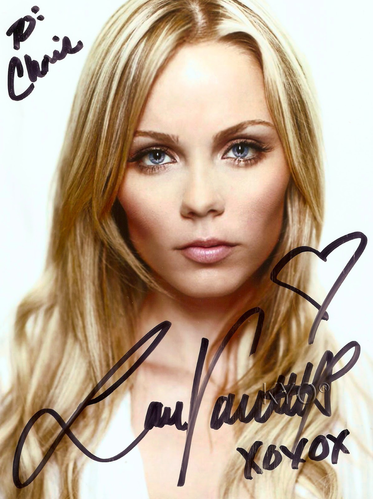 Chris Autographs: Laura Vandervoort