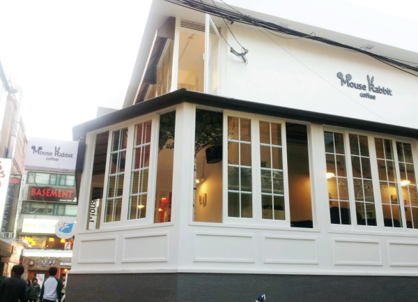 SUPER JUNIOR: 121111 MOUSE RABBIT Coffee Cafe OPENING [7Pics]