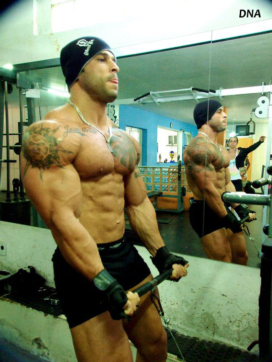 Worldwide Bodybuilders: Brazilian bodybuilder Bruno Spinelli