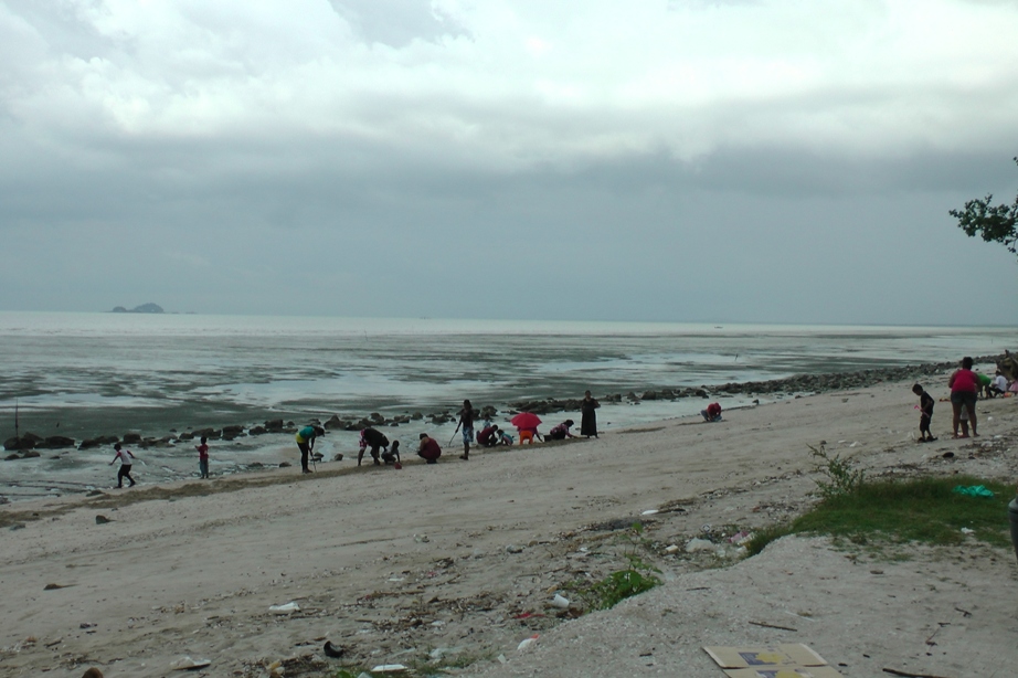 Fishing Spots in Kuala Lumpur & Selangor: Pantai Remis Beach